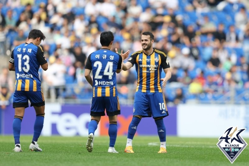 '시즌 첫 멀티골' 울산 바코, K리그1 13R MVP 선정 - 파이낸셜뉴스