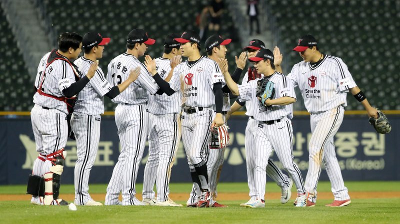 롯데, 한화 잡고 위닝시리즈…'5회 6득점' LG는 KT에 역전승(종합) - 파이낸셜뉴스