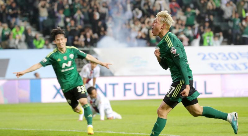 43일 만에 홈 승리 이끈 전북 송민규, K리그1 14R MVP 선정 - 파이낸셜뉴스