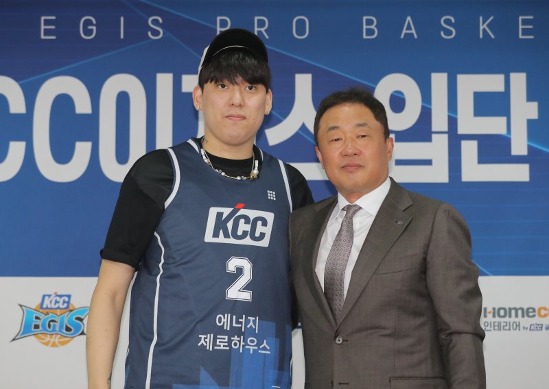 FA 내준 SK-인삼공사-KT-가스공사, 모두 현금 선택 - 파이낸셜뉴스