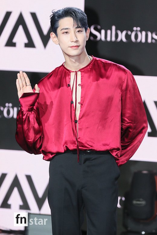 [포토] VAV 로우, '흘러 넘치는 훈훈함' - fn스타