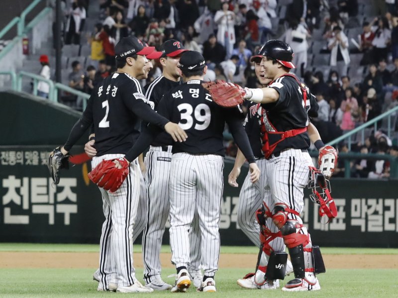 '0.5경기 차 1·2위' SSG-LG, 한달 만에 리턴매치…추는 어디로? - 파이낸셜뉴스