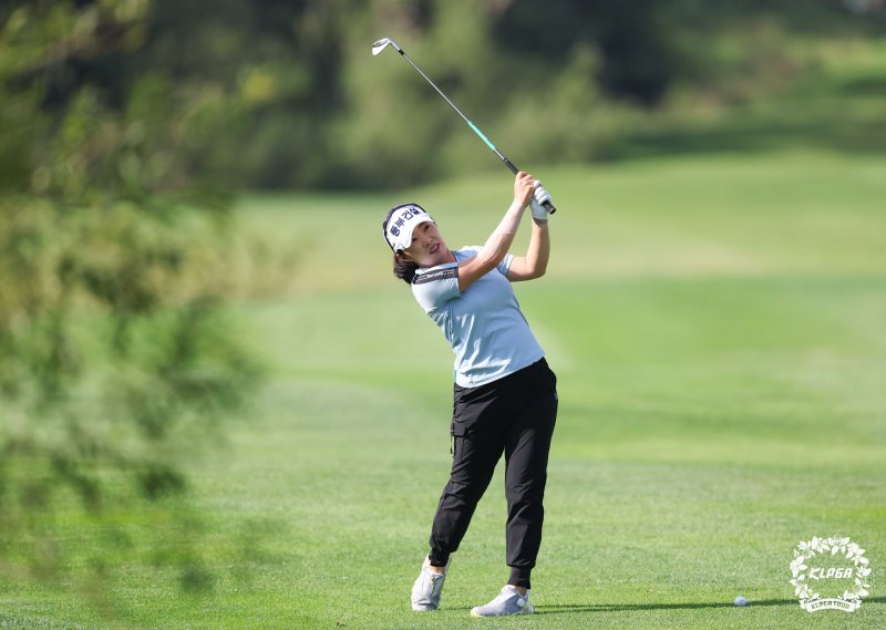 김수지, KLPGA MBN 여자오픈서 이틀 연속 선두 - 파이낸셜뉴스