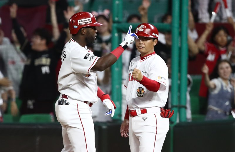 두산, 키움 꺾고 7연승 질주…선두 그룹 LG·SSG도 나란히 승리(종합) - 파이낸셜뉴스