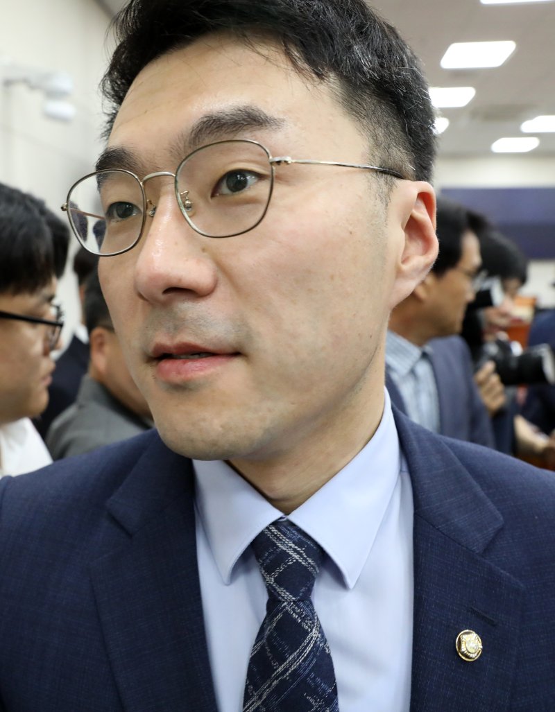 김남국 코인 현황 보니…빗썸 상장 `듣보잡' 코인에 '몰빵' - 파이낸셜뉴스