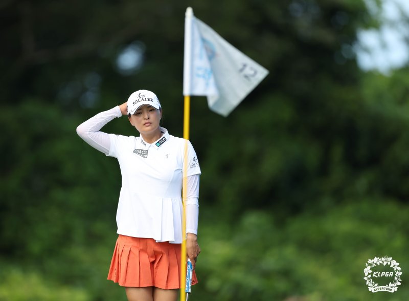 황유민·임진희, KLPGA 제주 삼다수 마스터스 2R 공동 선두 - 파이낸셜뉴스