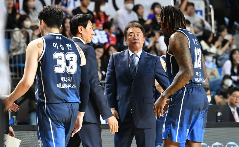 KCC, 22년 만에 전주 떠나 부산으로…단장 "신뢰 관계가 깨졌다" - 파이낸셜뉴스