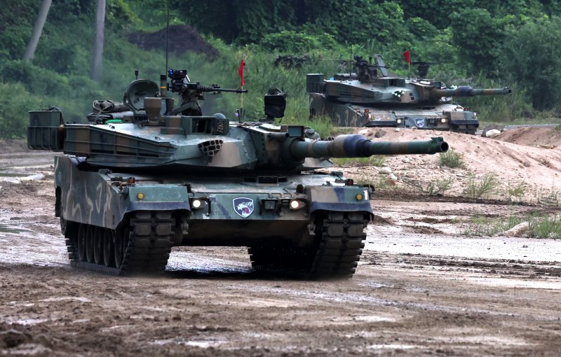 [뉴스1 PICK] 포신서 화염 뿜자 적 전차 '쾅'…육군, 대규모 전투사격 훈련 실시 - 파이낸셜뉴스