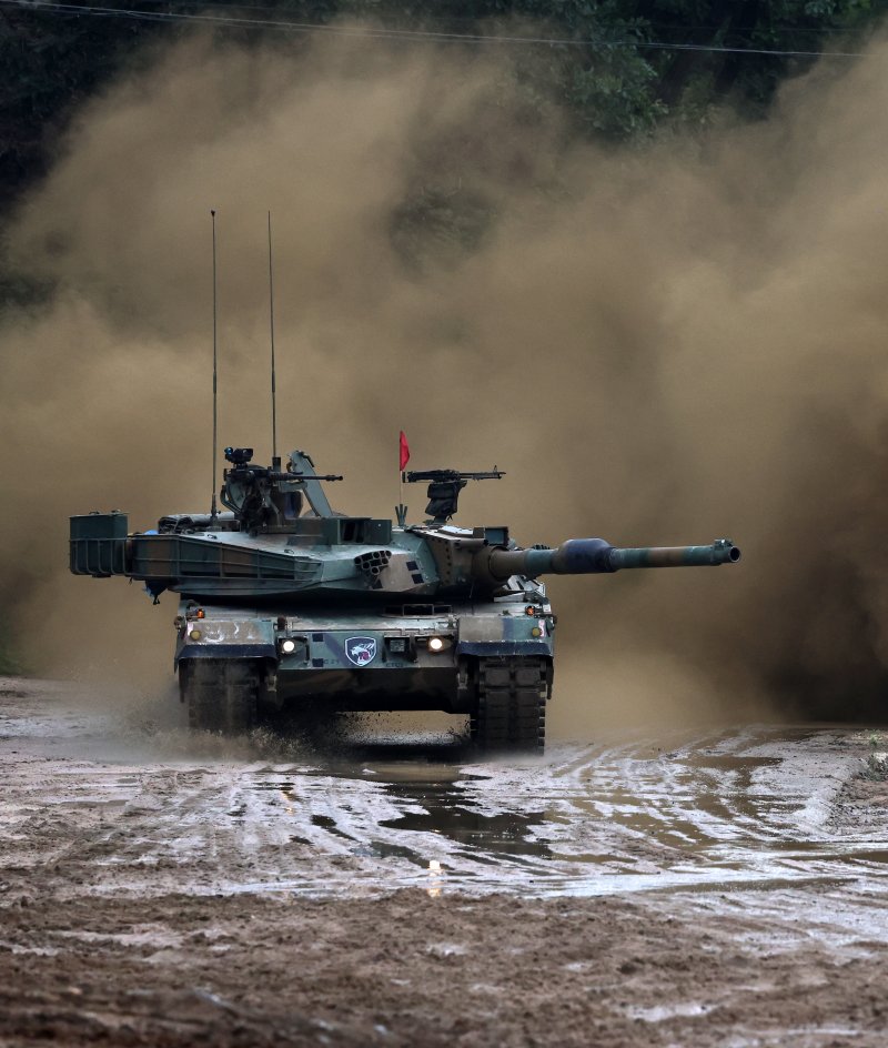 [뉴스1 PICK] 포신서 화염 뿜자 적 전차 '쾅'…육군, 대규모 전투사격 훈련 실시 - 파이낸셜뉴스