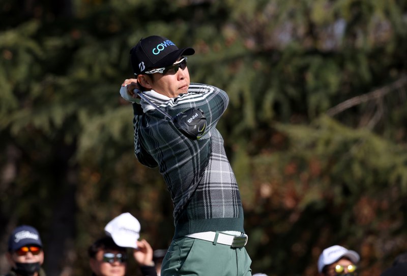 김비오·장희민·최진호, KPGA LX 챔피언십 첫날 나란히 공동 선두 - 파이낸셜뉴스