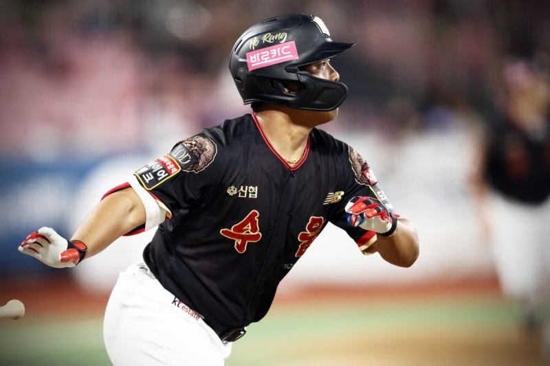 2위 kt, SSG와 난타전 끝에 16-7 대승…강백호 대타 만루포 - 파이낸셜뉴스