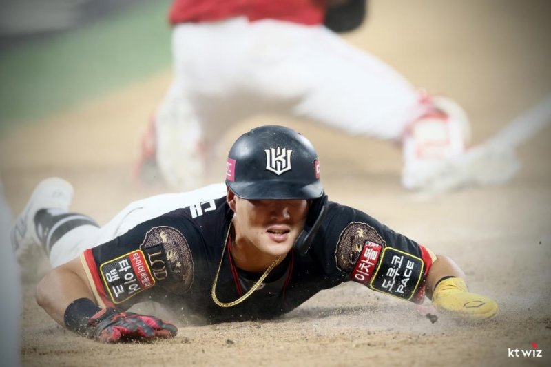 kt-SSG, 5시간 2분 혈투 끝에 무승부…SSG는 5위로 추락 - 파이낸셜뉴스