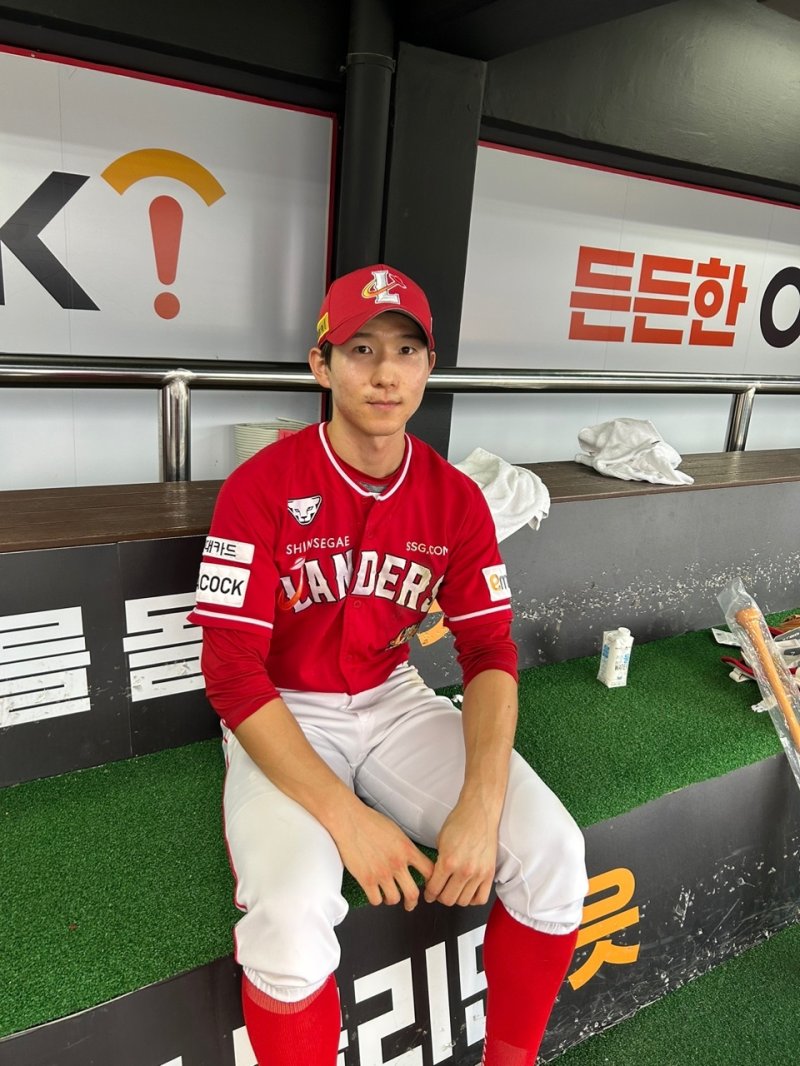 SSG 3연패 끊은 박성한 "AG 대표팀 합류 전까지 2~3위 올려두고파" - 파이낸셜뉴스