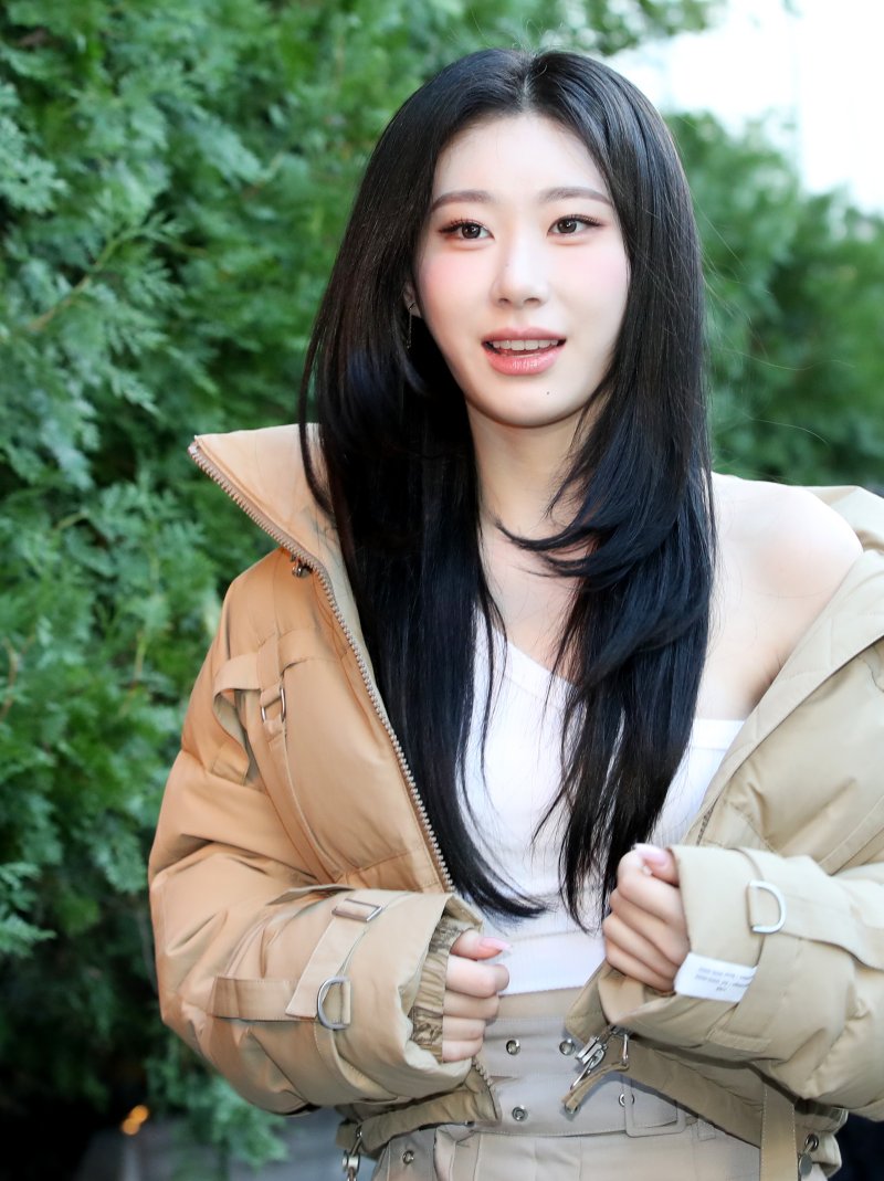 LG, 16일 SSG전서 걸그룹 ITZY 예지·채령 시구 시타 행사 - 파이낸셜뉴스