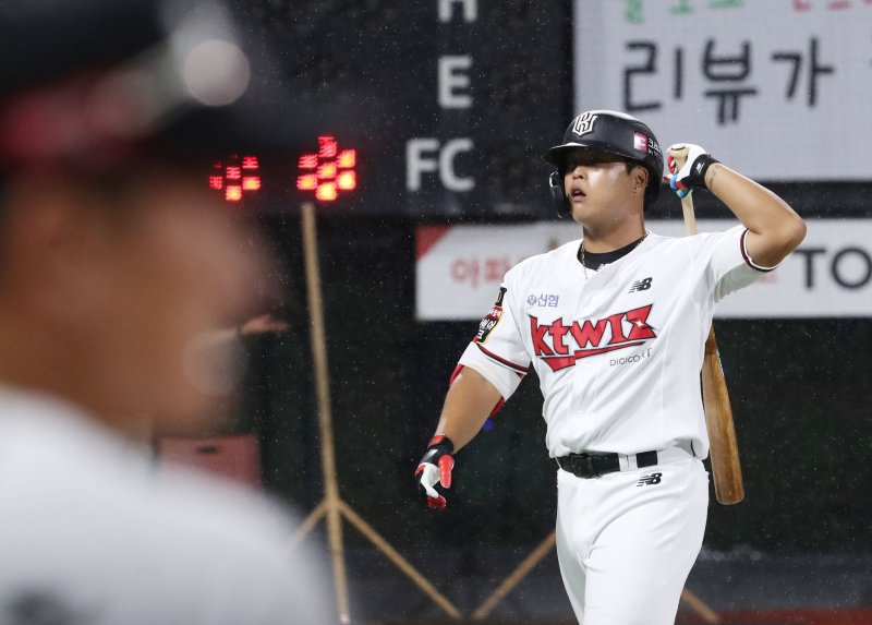 6연승 두산, KIA 잡고 4위로…1-2위 LG·KT, DH 1차전 나란히 승리(종합) - 파이낸셜뉴스