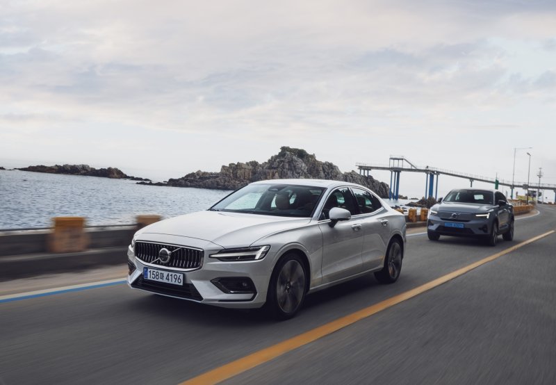 벤츠·BMW 흔해서 싫어?…스웨덴 프리미엄 세단 S60 [시승기] - 파이낸셜뉴스