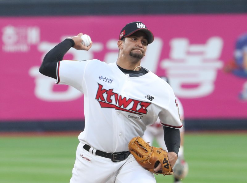 선두 LG, 2위 KT와 6.5게임차 유지…SSG, KIA와 자리 바꿔 5위 도약 - 파이낸셜뉴스