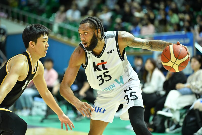 프로농구 KT, KBL 컵 대회 1차전서 상무에 완승 - 파이낸셜뉴스