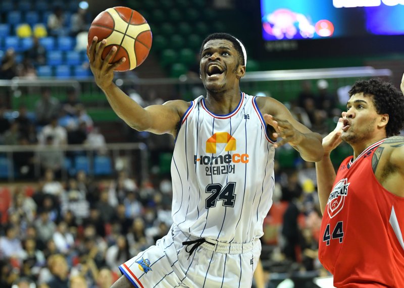 프로농구 KCC, 현대모비스 꺾고 KBL 컵대회 첫 우승 - 파이낸셜뉴스