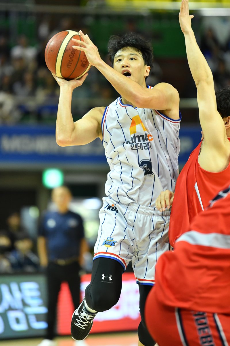 프로농구 KCC, 현대모비스 꺾고 KBL 컵대회 첫 우승 - 파이낸셜뉴스