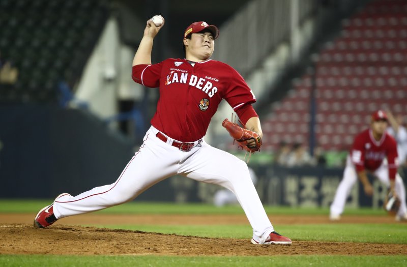 16년 전 김광현처럼…SSG 루키 송영진·이로운 "내 공 믿고 던져야"[준PO2] - 파이낸셜뉴스