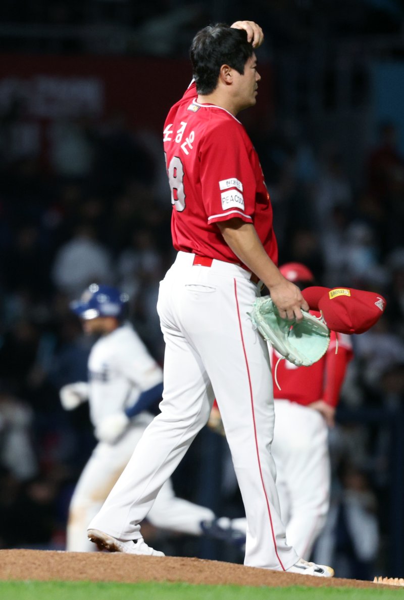 세 번의 선택, 그리고 세 번의 실패…뼈아팠던 SSG의 승부수[준PO3] - 파이낸셜뉴스