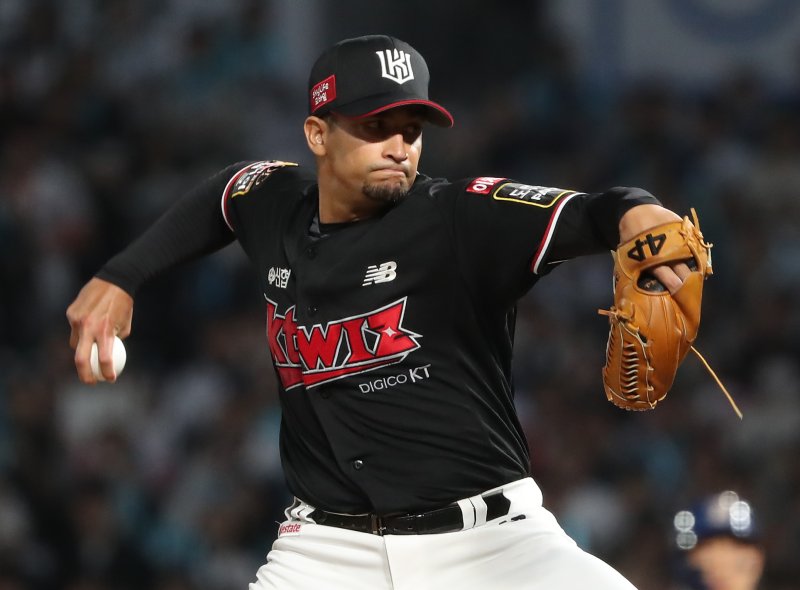 '쿠에바스 투혼 + 타선 대폭발' KT, NC 대파…승부는 최종 5차전으로[PO4] - 파이낸셜뉴스