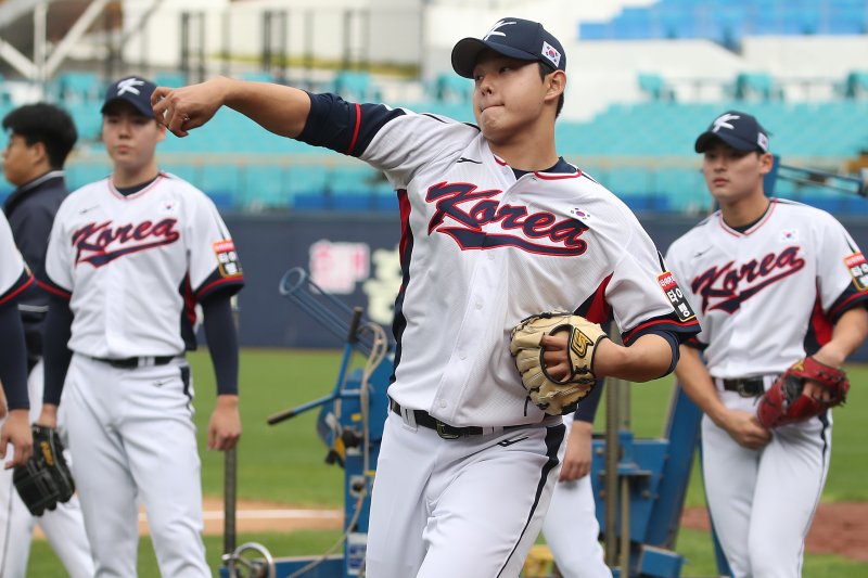 APBC 앞둔 류중일호, 오늘 대구서 상무와 첫 연습경기…추운 날씨 극복해야 - 파이낸셜뉴스