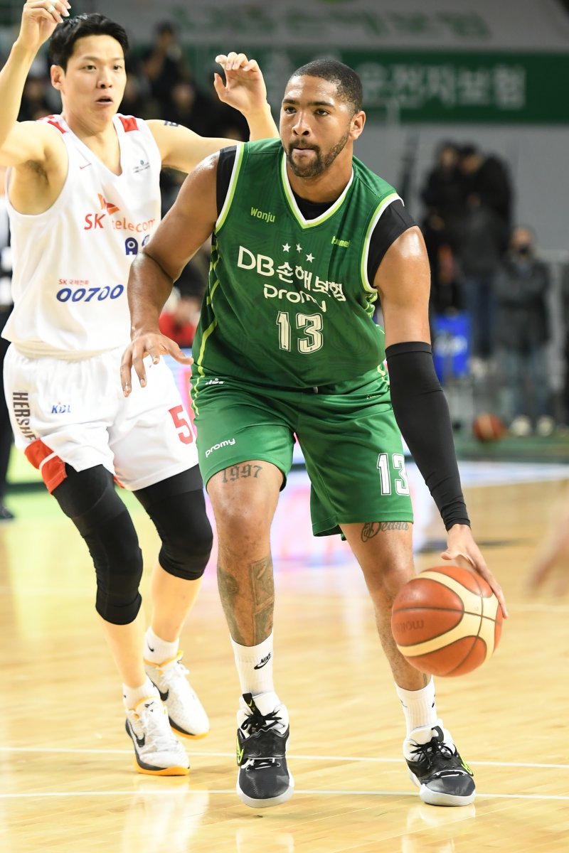 '이정현 29점' 소노, 3점슛 19개 앞세워 KCC 3연패 몰아넣어(종합) - 파이낸셜뉴스