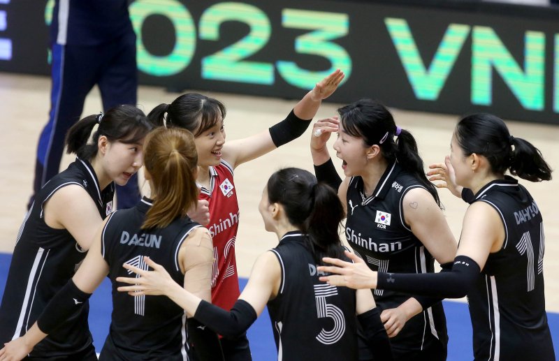 한국 여자배구, 브라질·미국·일본 원정 떠난다…내년 VNL 일정 발표 - 파이낸셜뉴스