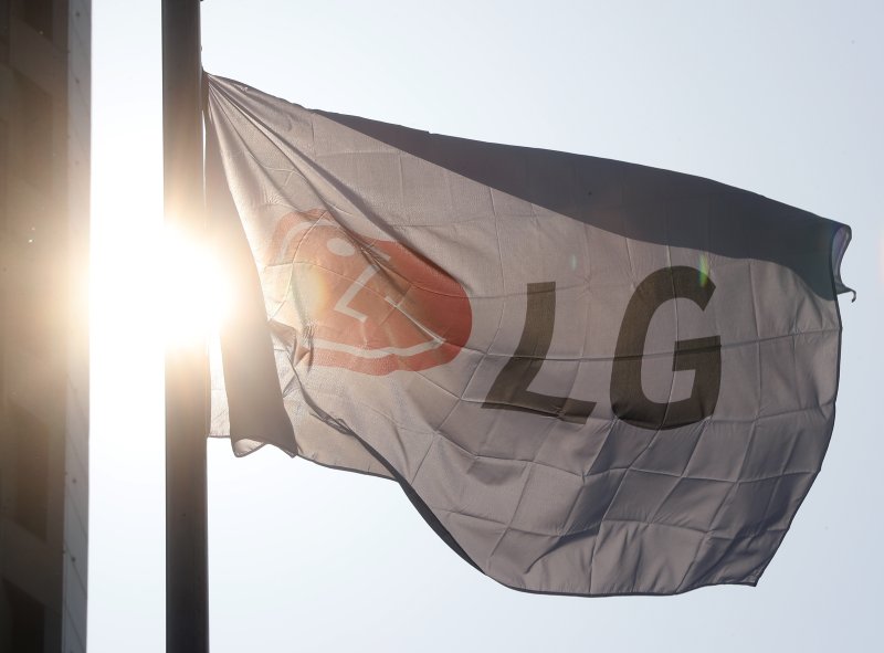 "ESG 경영 상위 10%"…LG전자, 12년 연속 'DJSI 월드지수' 편입 - 파이낸셜뉴스