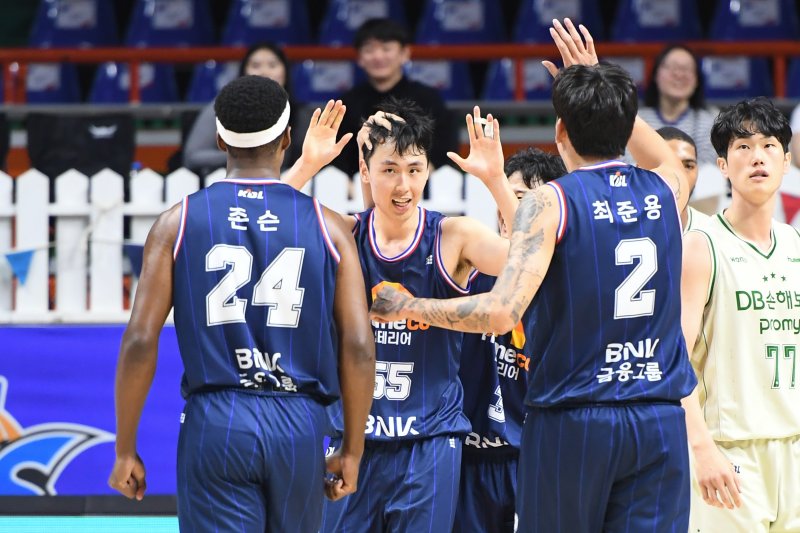 프로농구 KCC, DB 5연승 저지하고 단독 5위 도약 - 파이낸셜뉴스