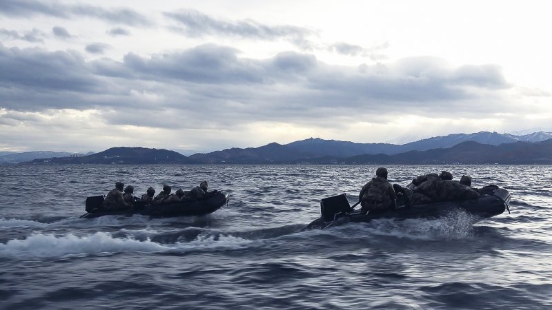 해군특수전전단 특전요원(UDT/SEAL) 적진 해안침투 훈련 [뉴시스Pic] - 파이낸셜뉴스