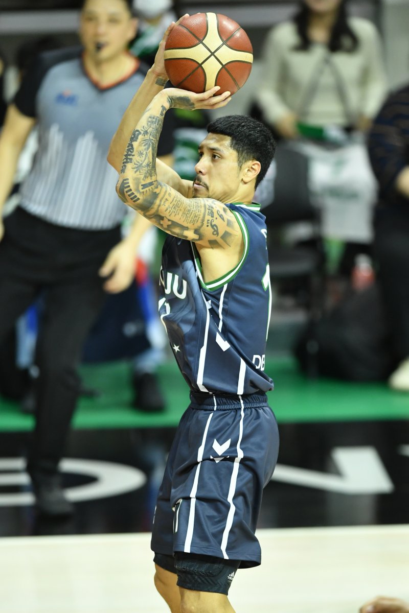 프로농구 DB 알바노, 亞쿼터 최초 정규리그 MVP…소노 이정현 5관왕(종합) - 파이낸셜뉴스