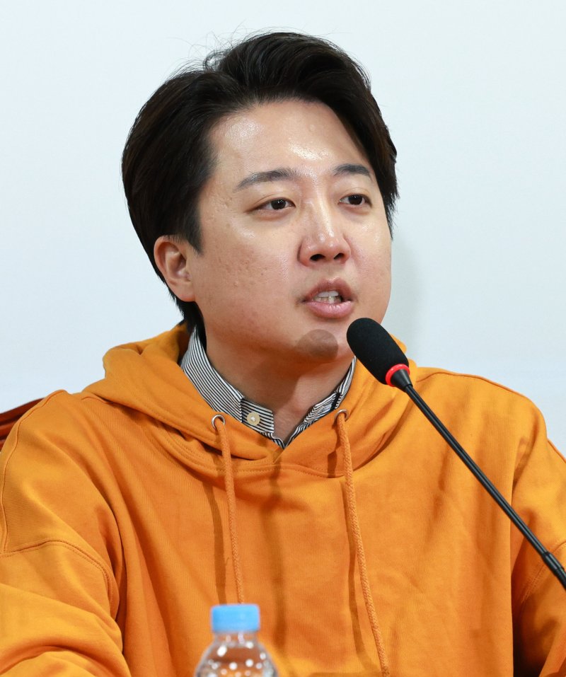 이준석 "박근혜, 총선 계기로 조기 물러나…윤, 심각하게 받아들여야" - 파이낸셜뉴스