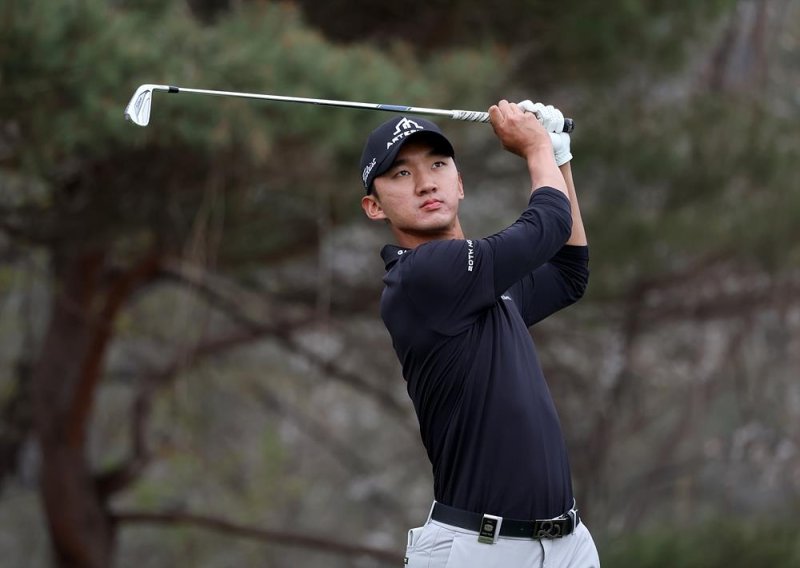 윤상필, 코스레코드 61타…KPGA 개막전 첫날 단독 선두 - 파이낸셜뉴스