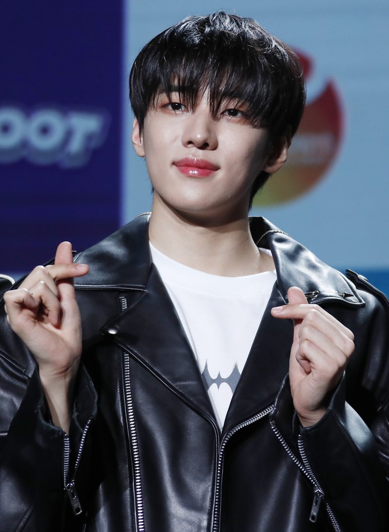 DKZ "1년6개월 만에 완전체 컴백, 설레고 긴장되는 순간" [N현장] - 파이낸셜뉴스