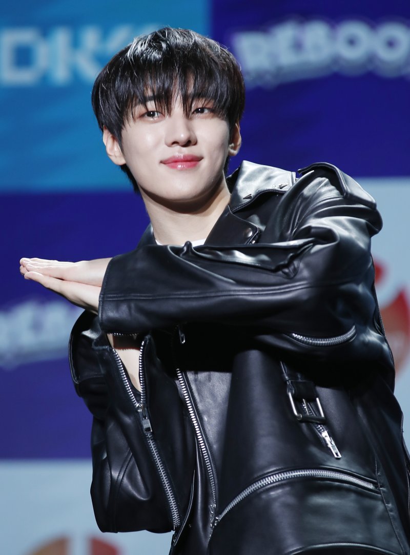 "다섯 명 하나 된 모습" DKZ, 1년6개월 만에 '리부트'(종합) [N현장] - 파이낸셜뉴스