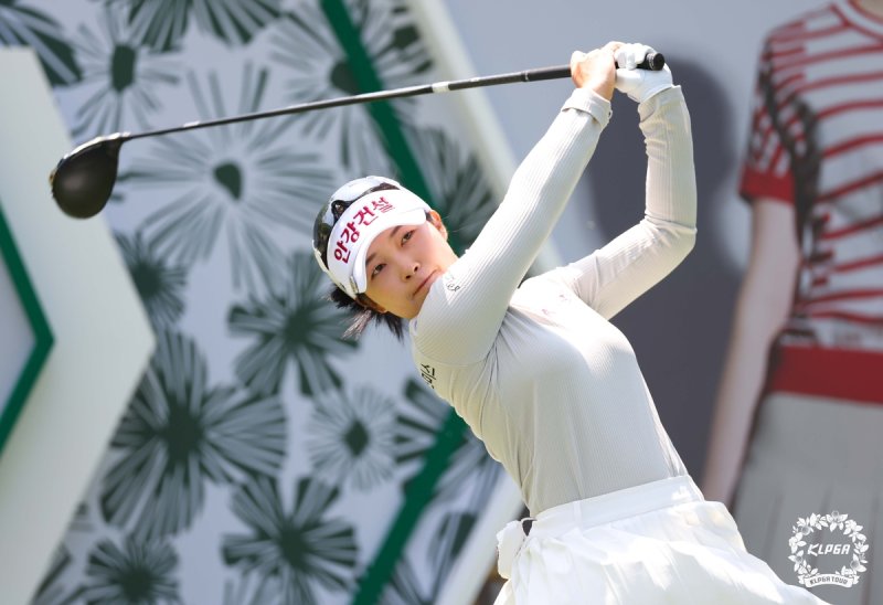 전예성·박주영, KLPGA 챔피언십 첫날 1타 차 공동 선두 - 파이낸셜뉴스