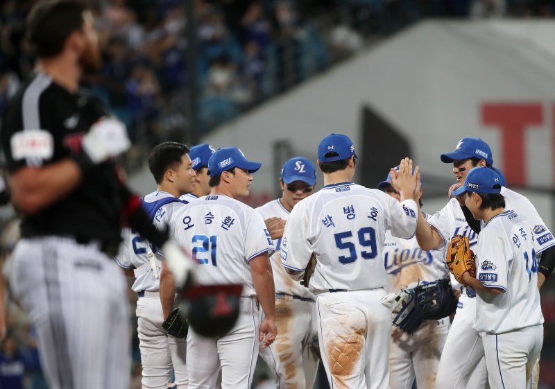 3위 삼성-4위 두산, 1위 KIA-2위 LG 턱밑 추격 '1경기 차'(종합) - 파이낸셜뉴스