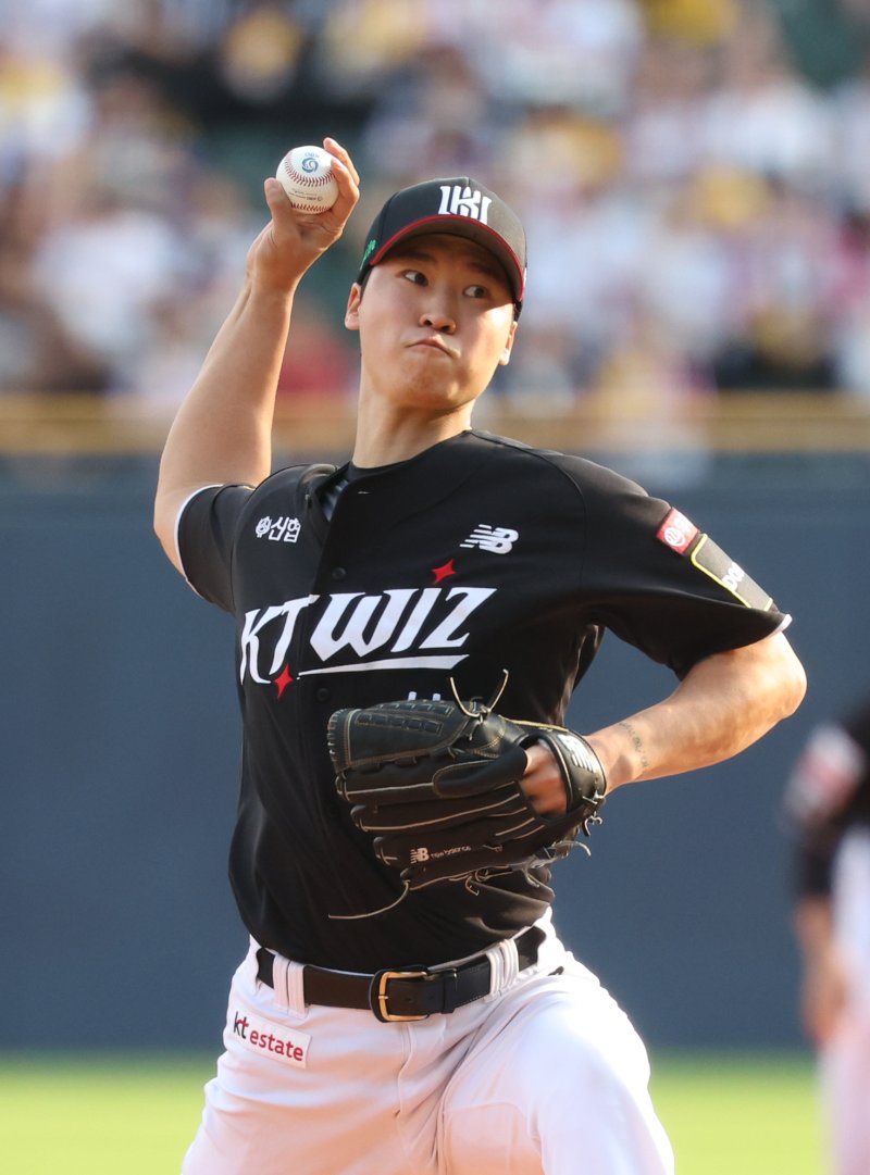 '엄상백 7승' KT, DH 2차전서 LG에 설욕전…삼성 5연승 질주(종합) - 파이낸셜뉴스