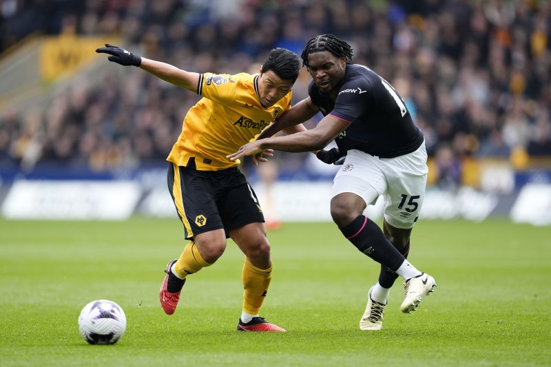 황희찬, 주장 완장 달고 프리시즌 첫 득점까지…팀은 3-0 승리 - 파이낸셜뉴스