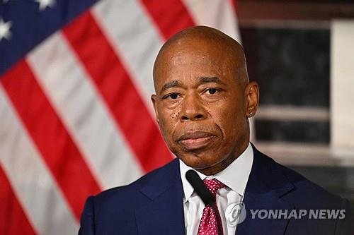 애덤스 美뉴욕시장 기소…불법 선거자금 모금 의혹 수사 받아와 파이낸셜뉴스