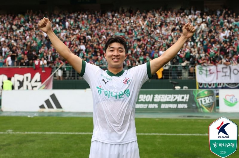 '전북전 멀티골' 김준범, K리그1 34R MVP…베스트 팀은 2위 강원 - 파이낸셜뉴스