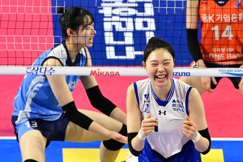 현대건설, IBK기업은행 꺾고 시즌 첫 승…한국전력도 개막전 승리(종합) - 파이낸셜뉴스