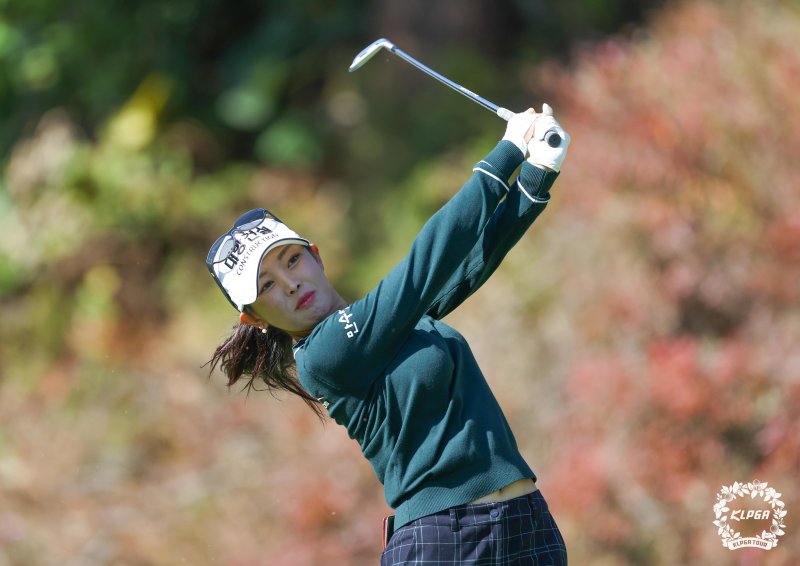 현세린, KLPGA 최종전 'SK텔레콤·SK쉴더스' 첫날 단독선두 - 파이낸셜뉴스