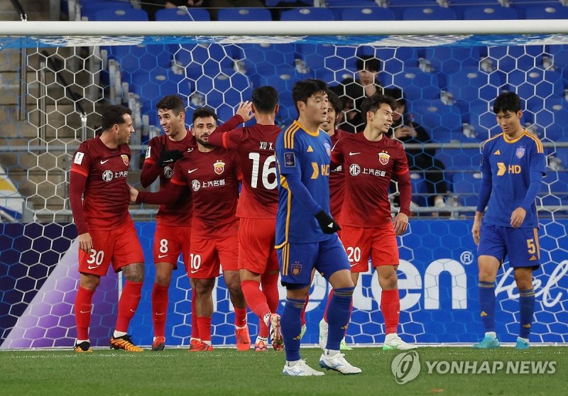 울산, ACLE 5전 전패 굴욕…10명 싸운 상하이에 1-3 완패 - 파이낸셜뉴스
