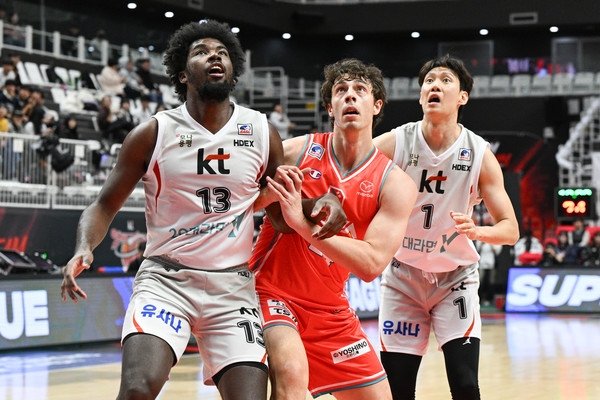 프로농구 KT, EASL서 日 히로시마 꺾어…KCC는 류큐에 패배 - 파이낸셜뉴스