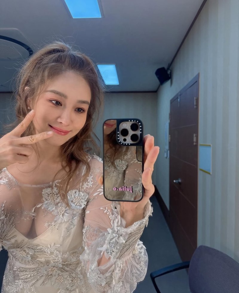 옥주현, 속 다 보이는 시스루 패션…글래머 인증 - 파이낸셜뉴스