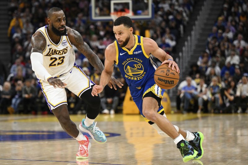 제임스의 LAL, 커리의 GSW 잡았다…NBA 크리스마스 축포 - 파이낸셜뉴스